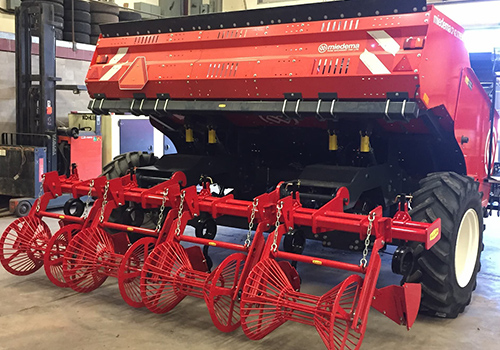 Planter Basket Hiller | Allan Equipment | Product Details