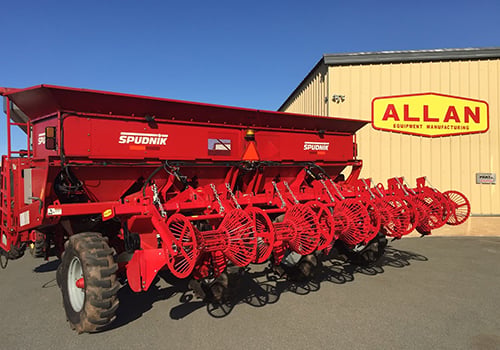 Planter Basket Hiller | Allan Equipment | Product Details